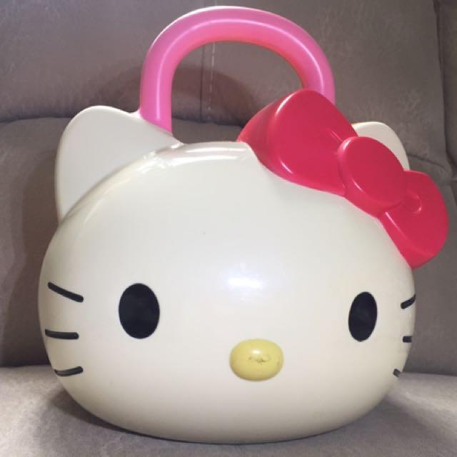 hello kitty roller disco