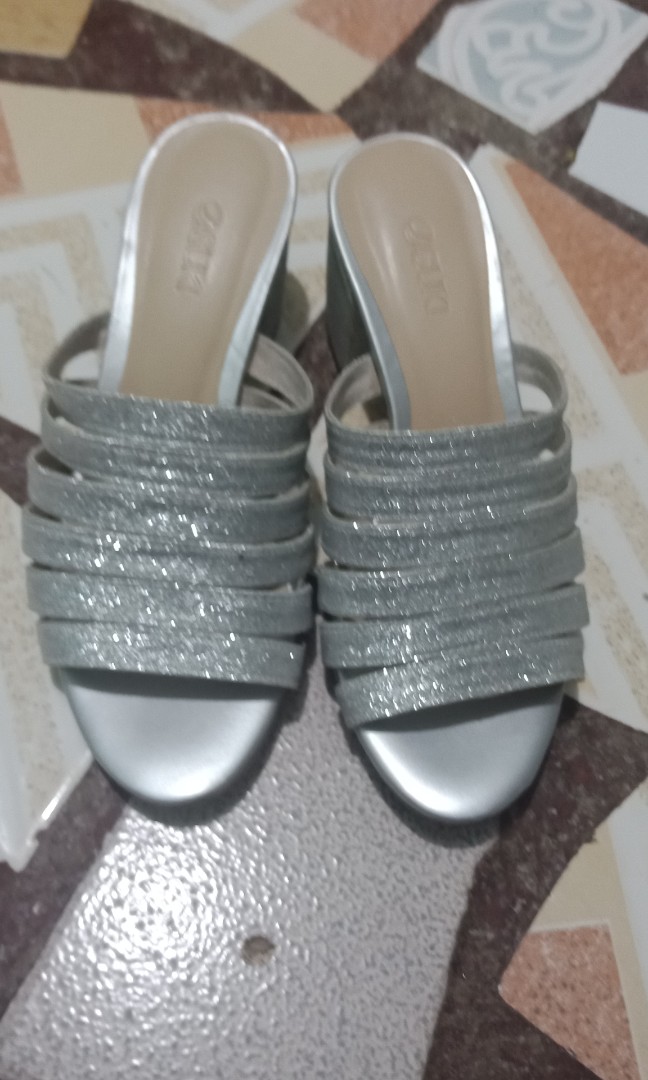 Sandals (Suki Brand), Women's Fashion, Footwear, Flats & Sandals on ...