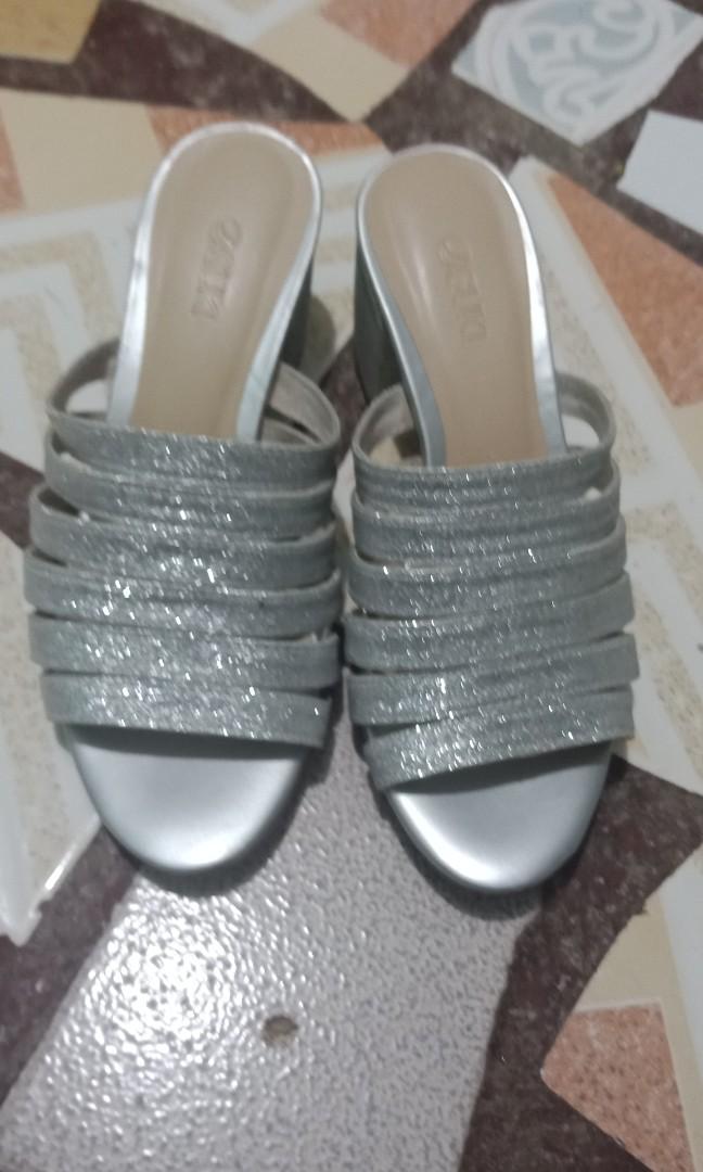 Sandals (Suki Brand), Women's Fashion, Footwear, Flats & Sandals on ...