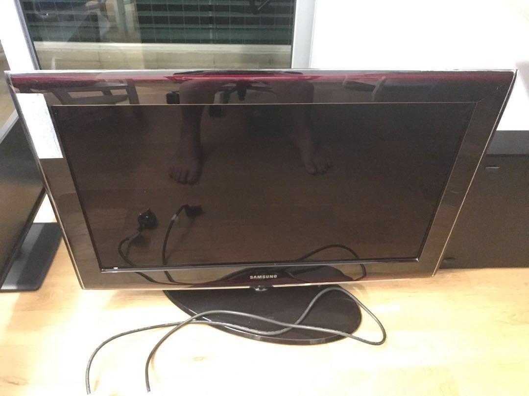 Used 32 inch Samsung TV LA32A650A1R, TV & Home Appliances, TV ...
