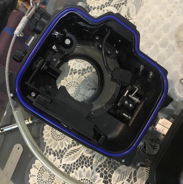 Bundle Set! Nikon DSLR + Underwater Casing Bundle, Photography, Cameras ...