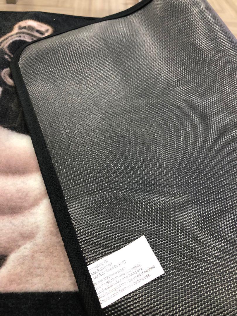 Supreme Gun Logo Welcome Mat ( HK AAA ), Men's Fashion, Watches ...