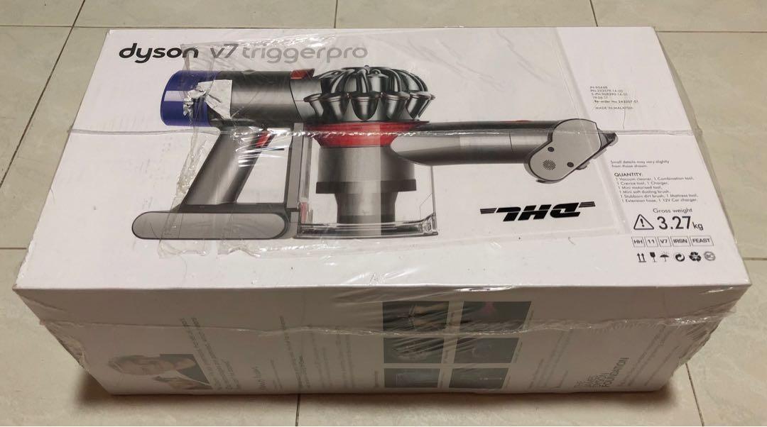 Dyson v7 trigger pro, Furniture & Home Living, Home Improvement ...