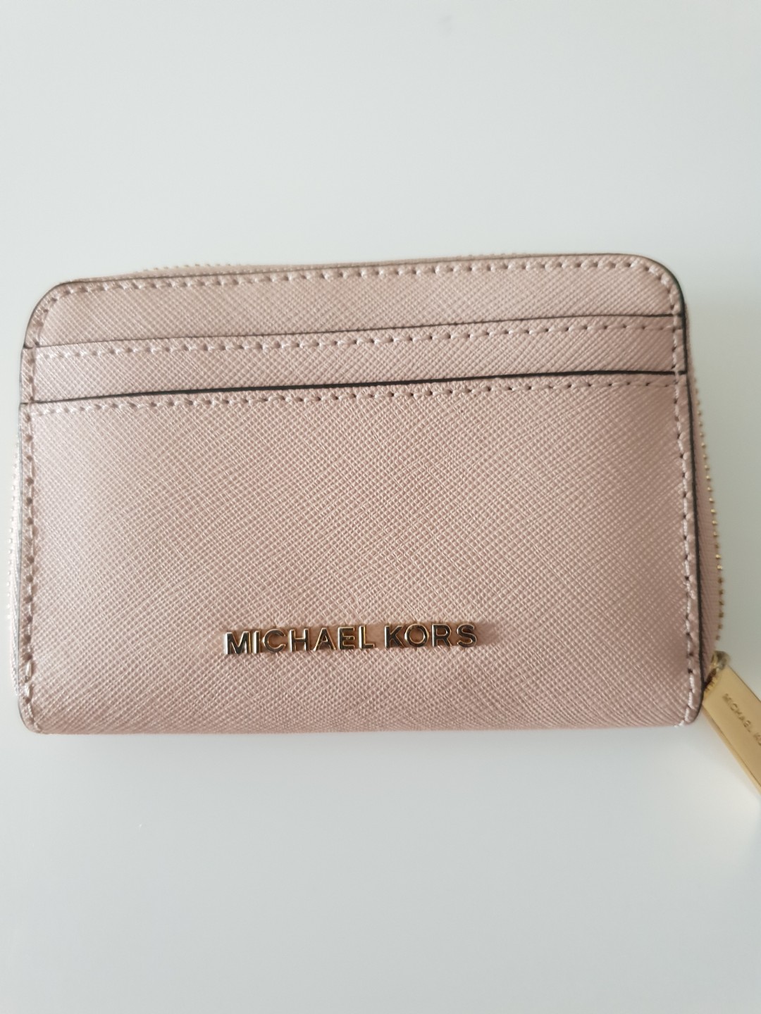 Michael Kors small pouch, Women's Fashion, Bags & Wallets, Purses ...