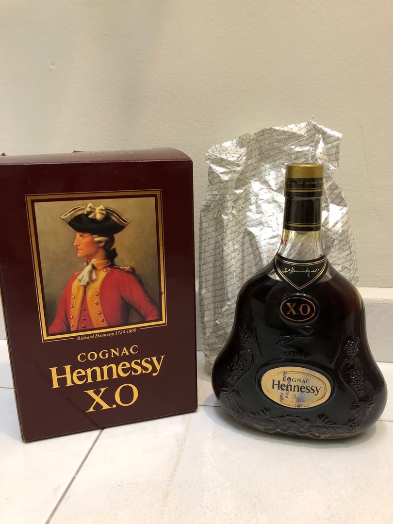 Vintage Hennessy XO Cognac for sale(30-40yr old), Hobbies & Toys ...