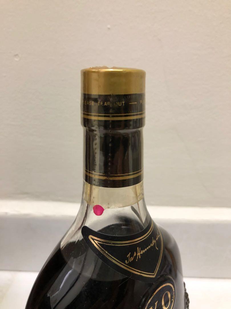 Vintage Hennessy XO Cognac for sale(30-40yr old), Hobbies & Toys ...