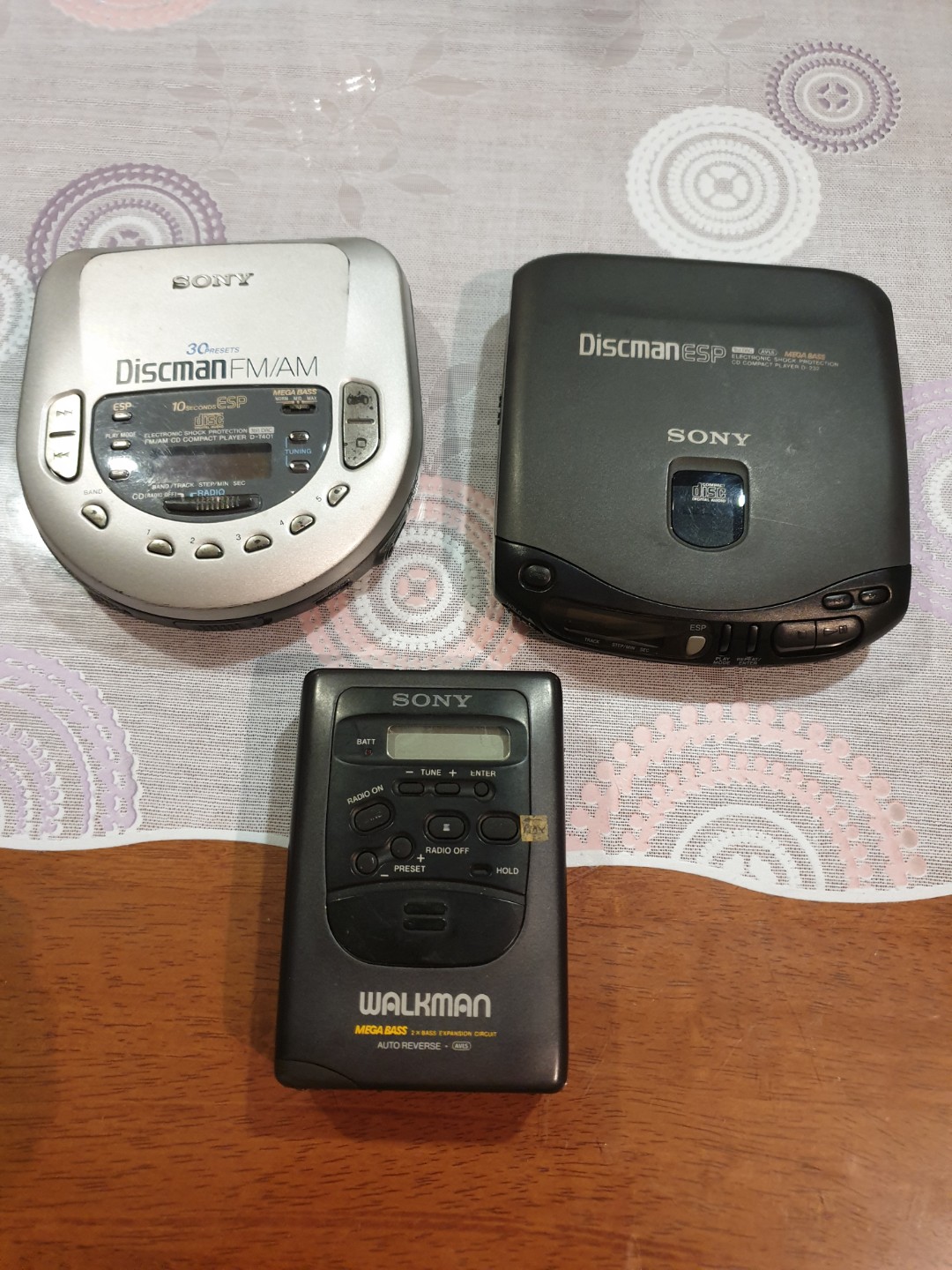 Vintage Walkman Discman (not working anymore), Audio, Portable Music ...