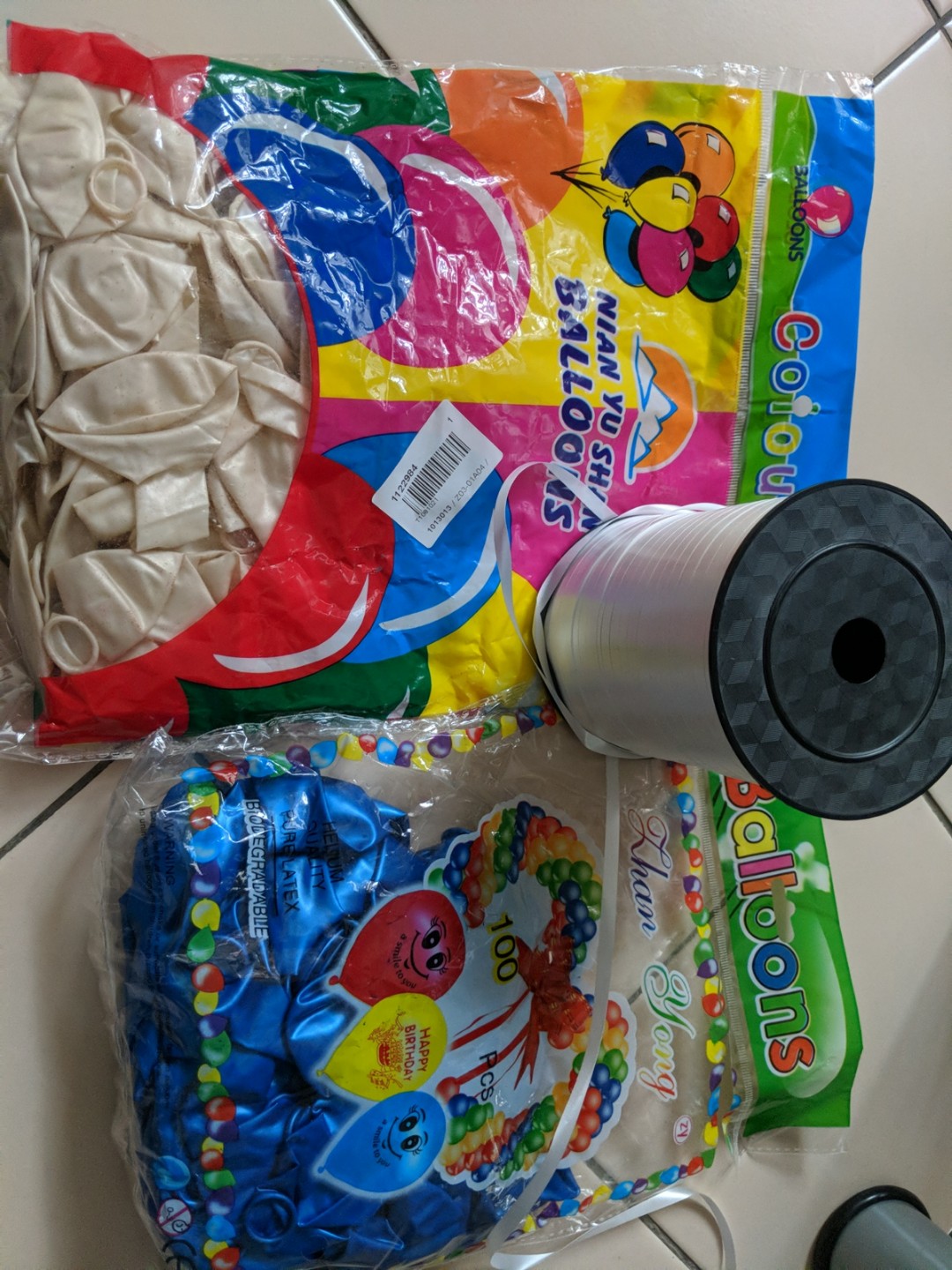 Balloons and strings, Everything Else on Carousell