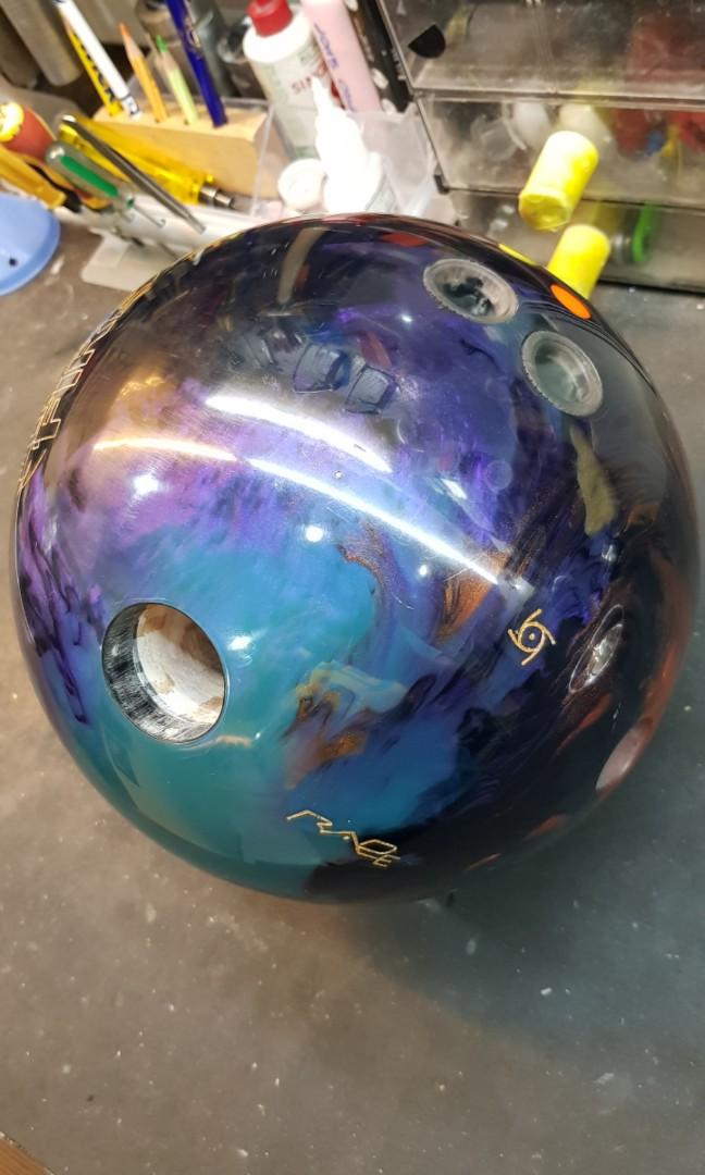 CHEAP $140!!!! STORM PREMIUM TOP OF THE LINE PROFESSIONAL BOWLING BALL ...