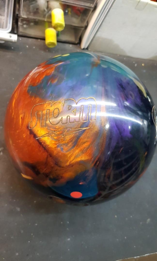 CHEAP $140!!!! STORM PREMIUM TOP OF THE LINE PROFESSIONAL BOWLING BALL ...