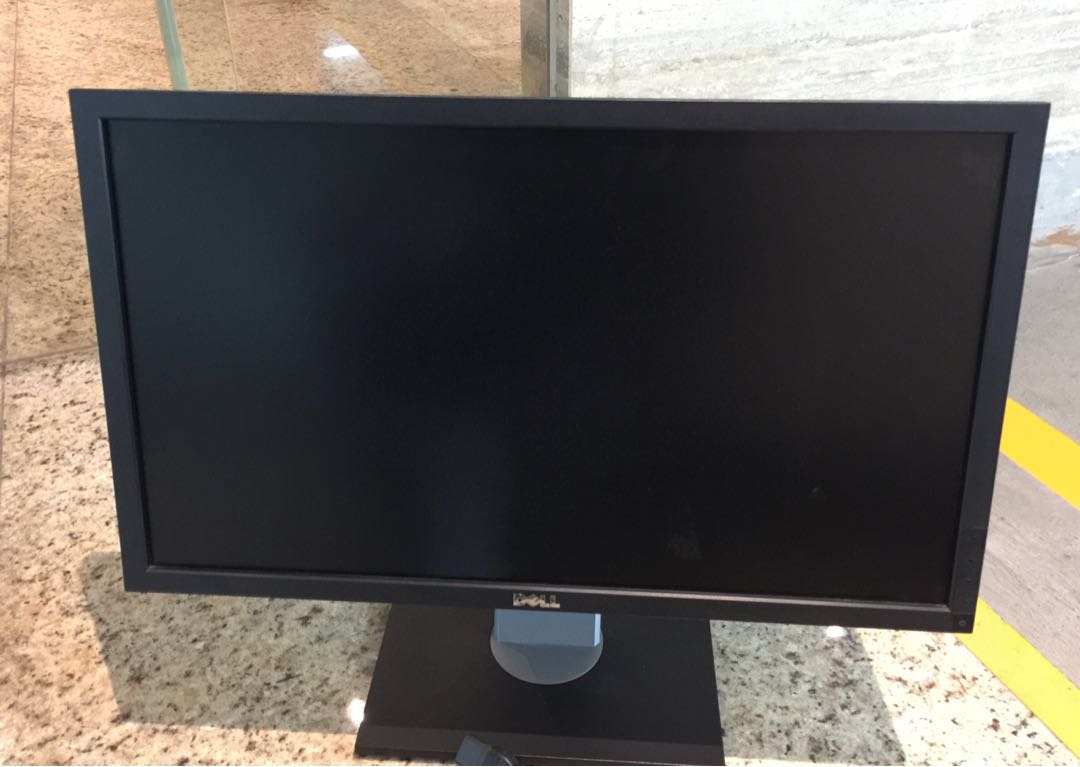 Dell Monitor 24 inch, Computers & Tech, Parts & Accessories, Monitor ...