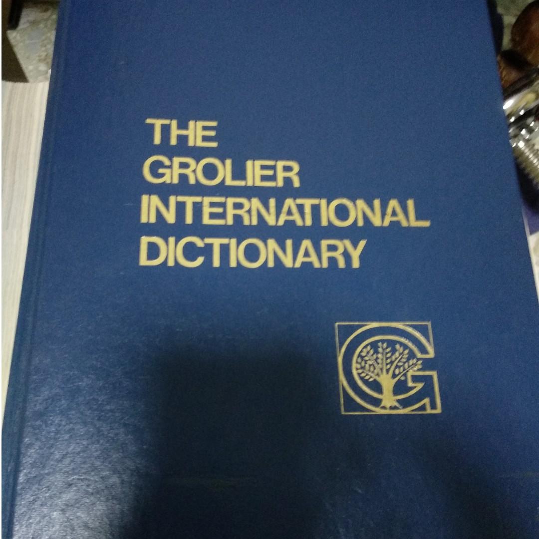 Grolier Encyclopedia Series - The New Book Of Knowledge, Hobbies & Toys ...