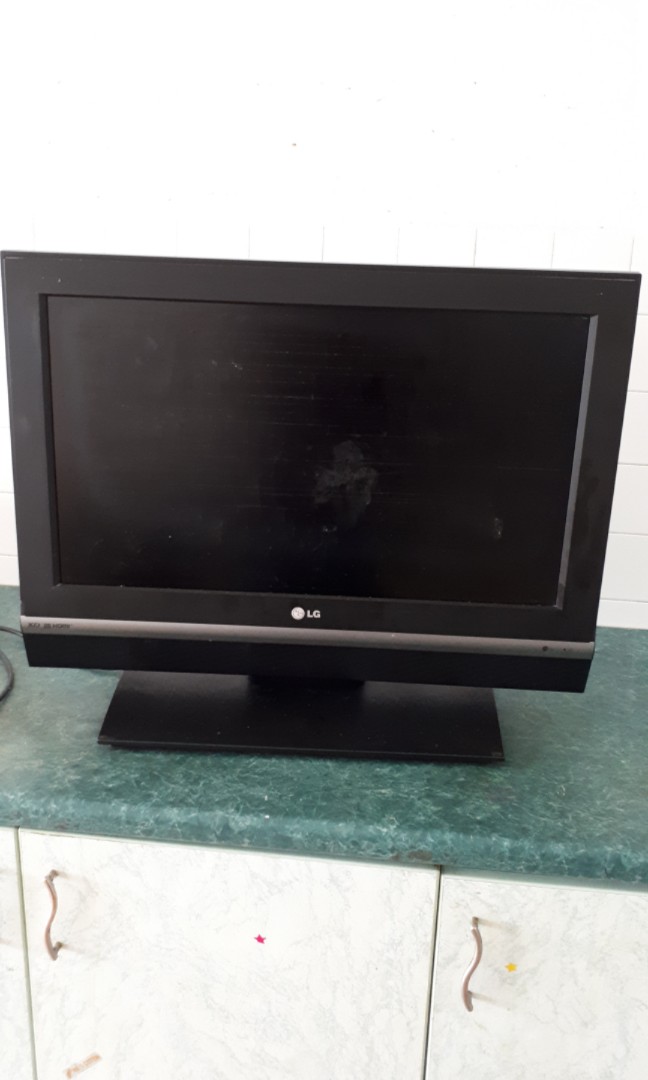 LG LCD tv 26 inch, TV & Home Appliances, TV & Entertainment, TV on ...