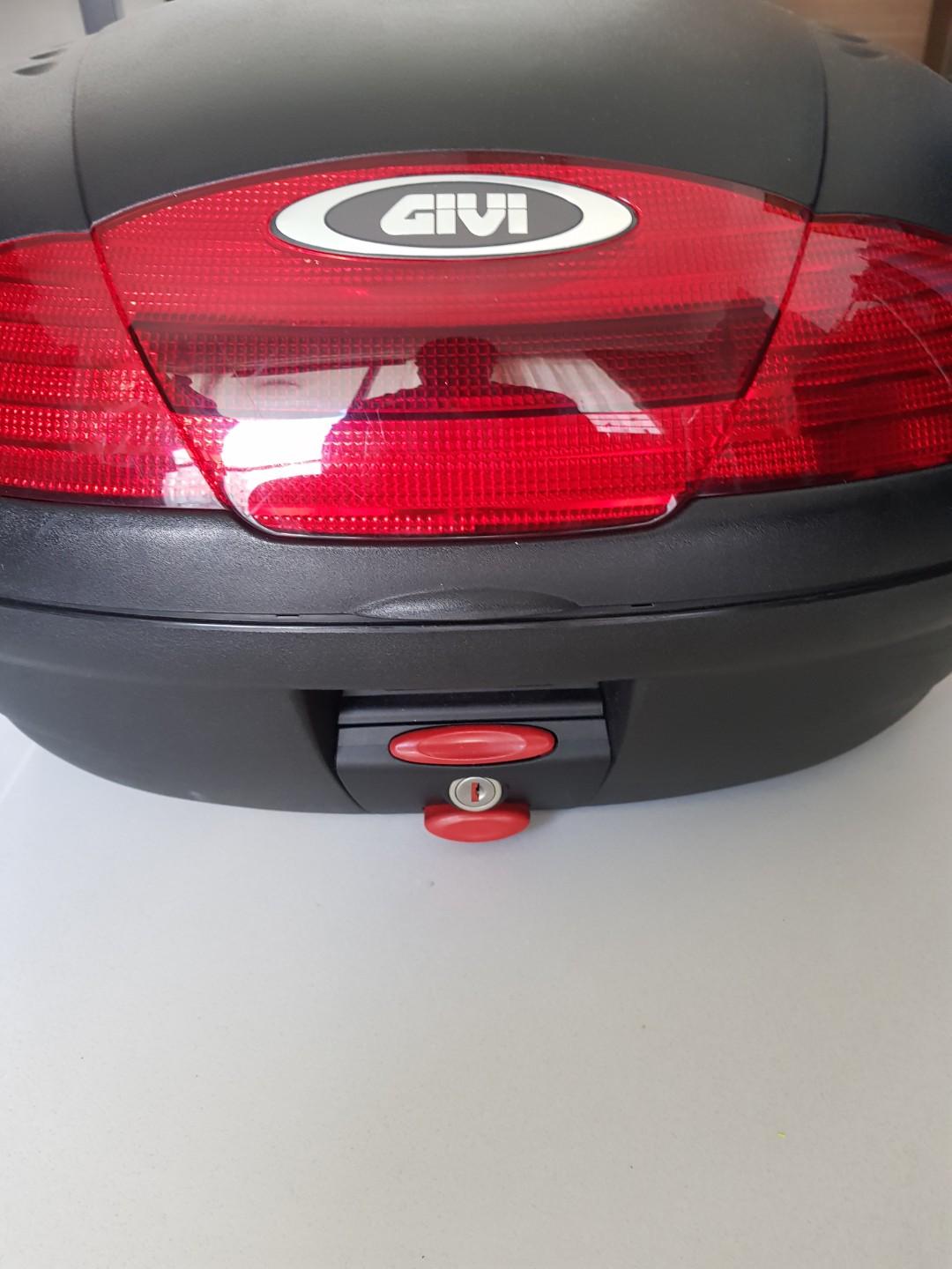 Givi Simply Top Box, Motorcycles, Motorcycle Accessories on Carousell