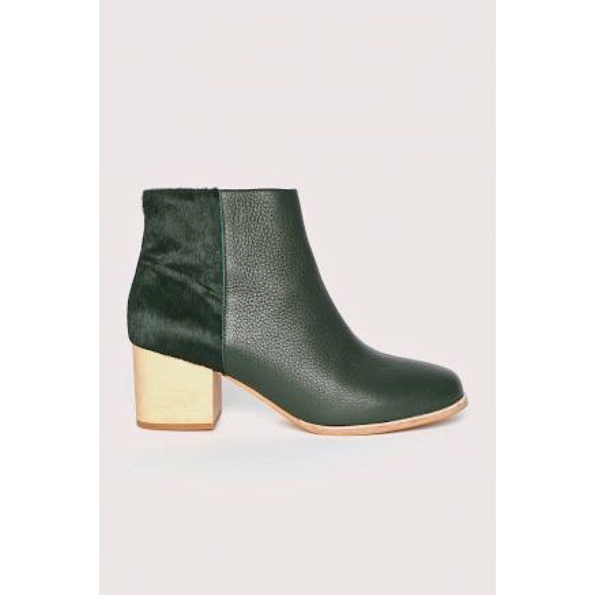 Gorman Patch Boots, Women's Fashion, Footwear, Boots on Carousell