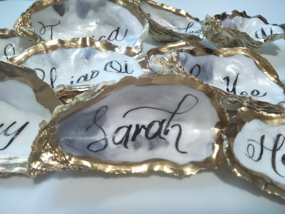 Personalised Custom Oyster Shell Calligraphy Place Cards Bridal Party ...