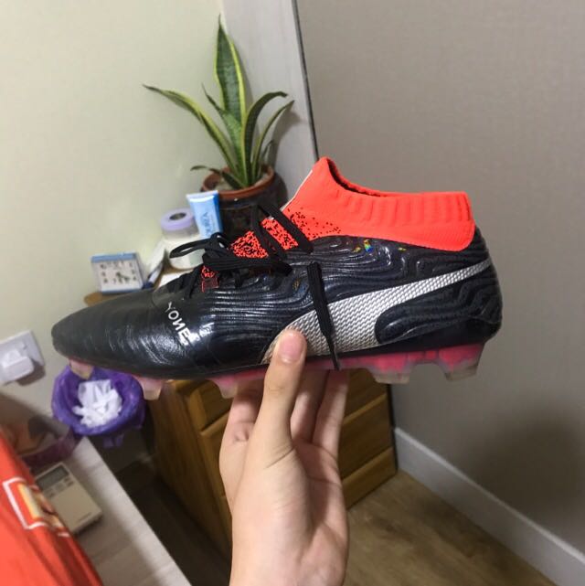 Puma one 18.1, Women's Fashion, Footwear, Sneakers on Carousell