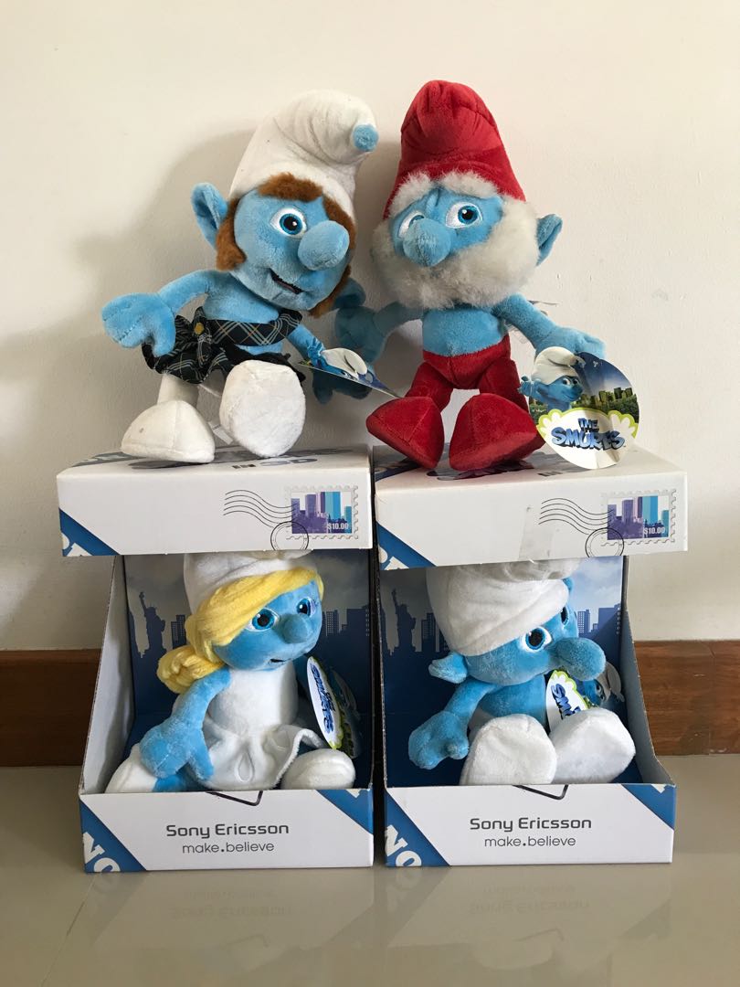 Smurf set of 4, Hobbies & Toys, Toys & Games on Carousell