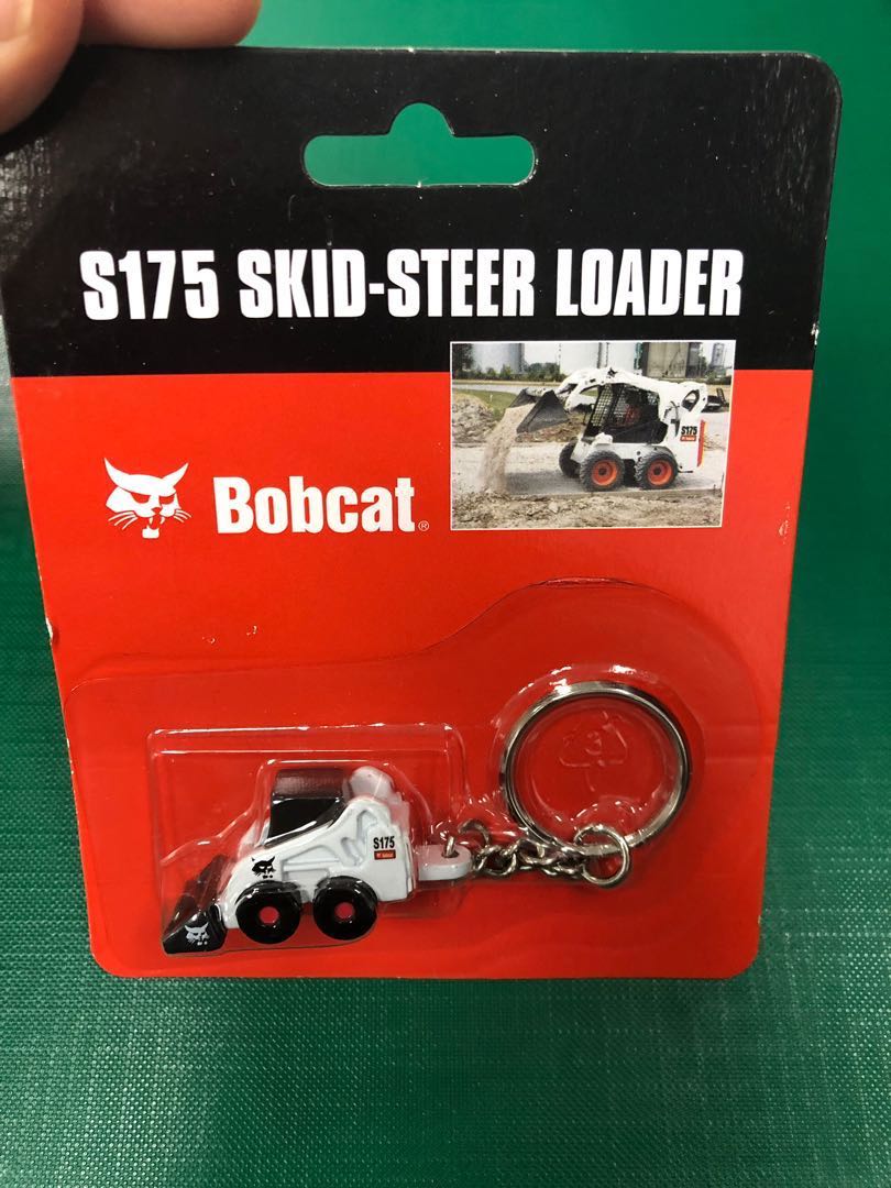 全新 Bobcat 剷車匙扣 S175 skid-steel loader key chain 限量版, 興趣及遊戲, 玩具 & 遊戲類 ...