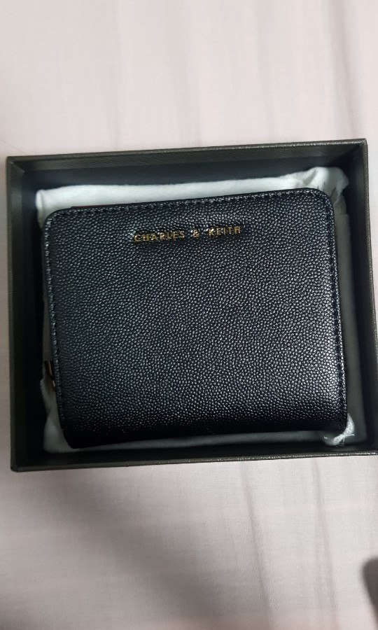 Charles and Keith Wallet - Zipped Small Wallet, Women's Fashion, Bags ...