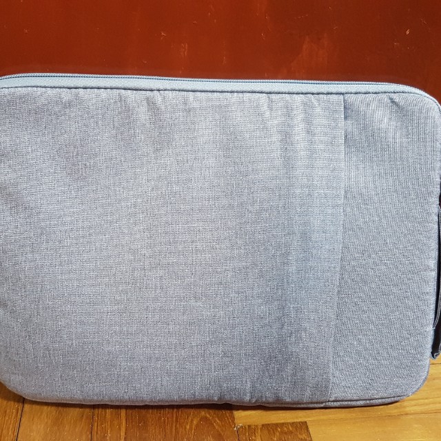 Grey Laptop Case, Mobile Phones & Gadgets, Mobile & Gadget Accessories ...