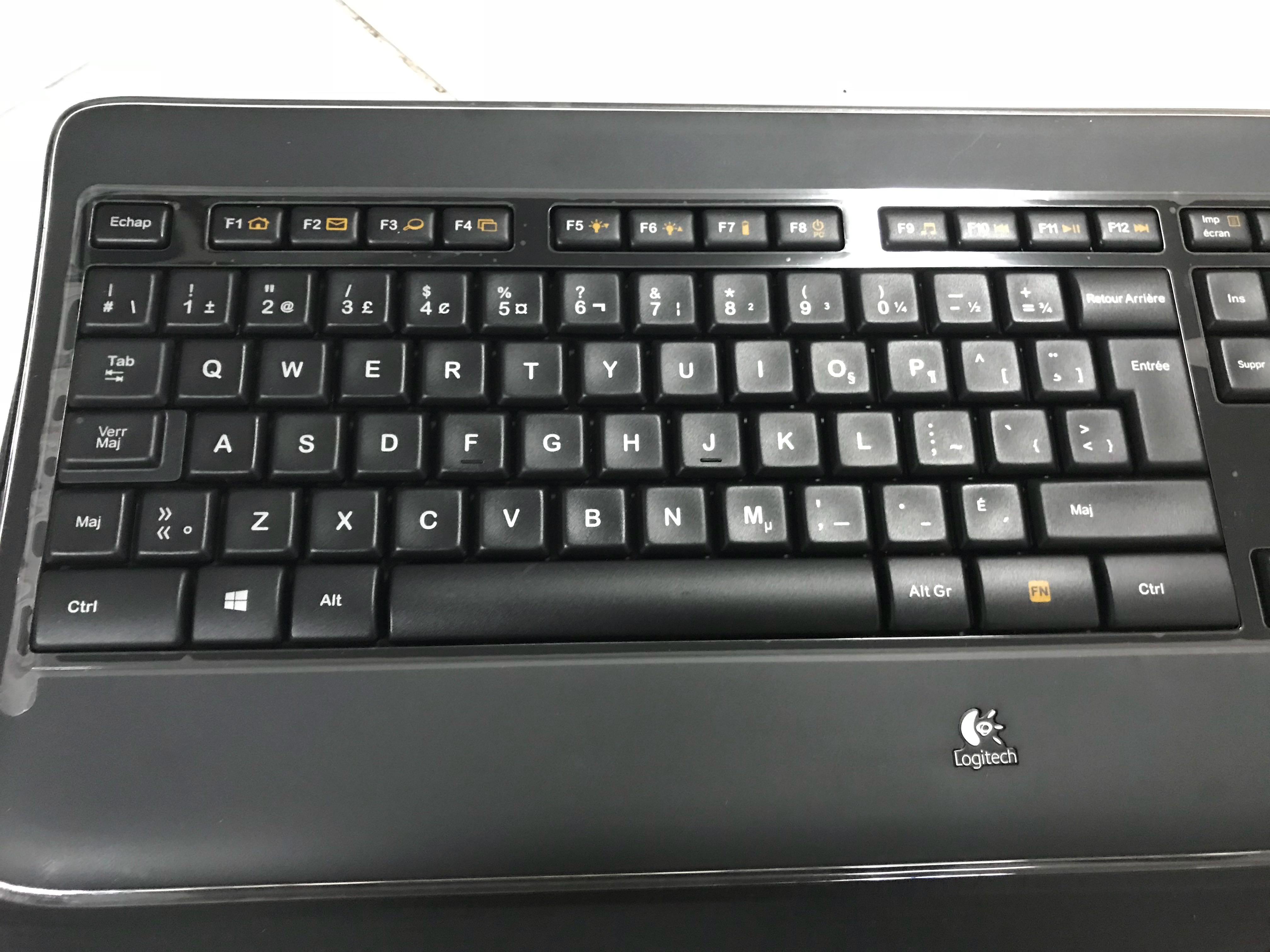 Logitech K800 Wireless Illuminated Keyboard — Backlit Keyboard Fast