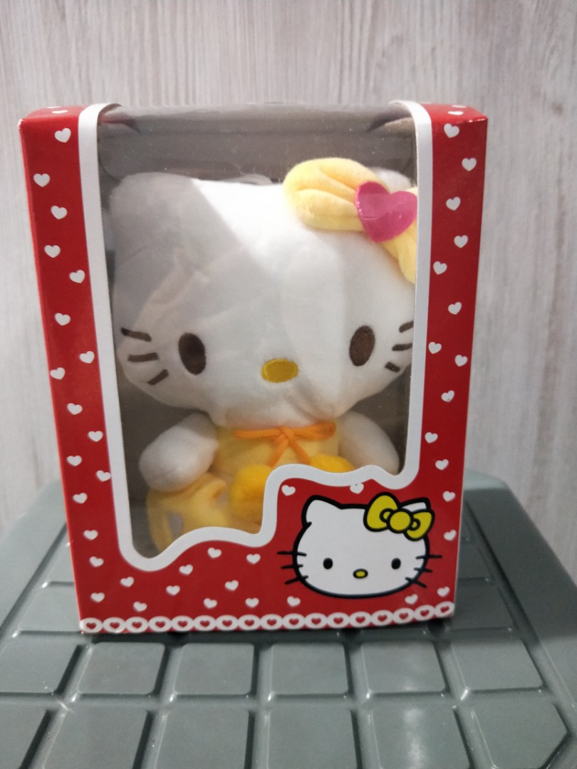 Hello Kitty Collectible Plush Toy, Hobbies & Toys, Toys & Games on ...
