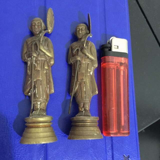 Lp cheang ,Phra Sivali Bucha Standing Statue Holding Lotus Leaf Fan ...