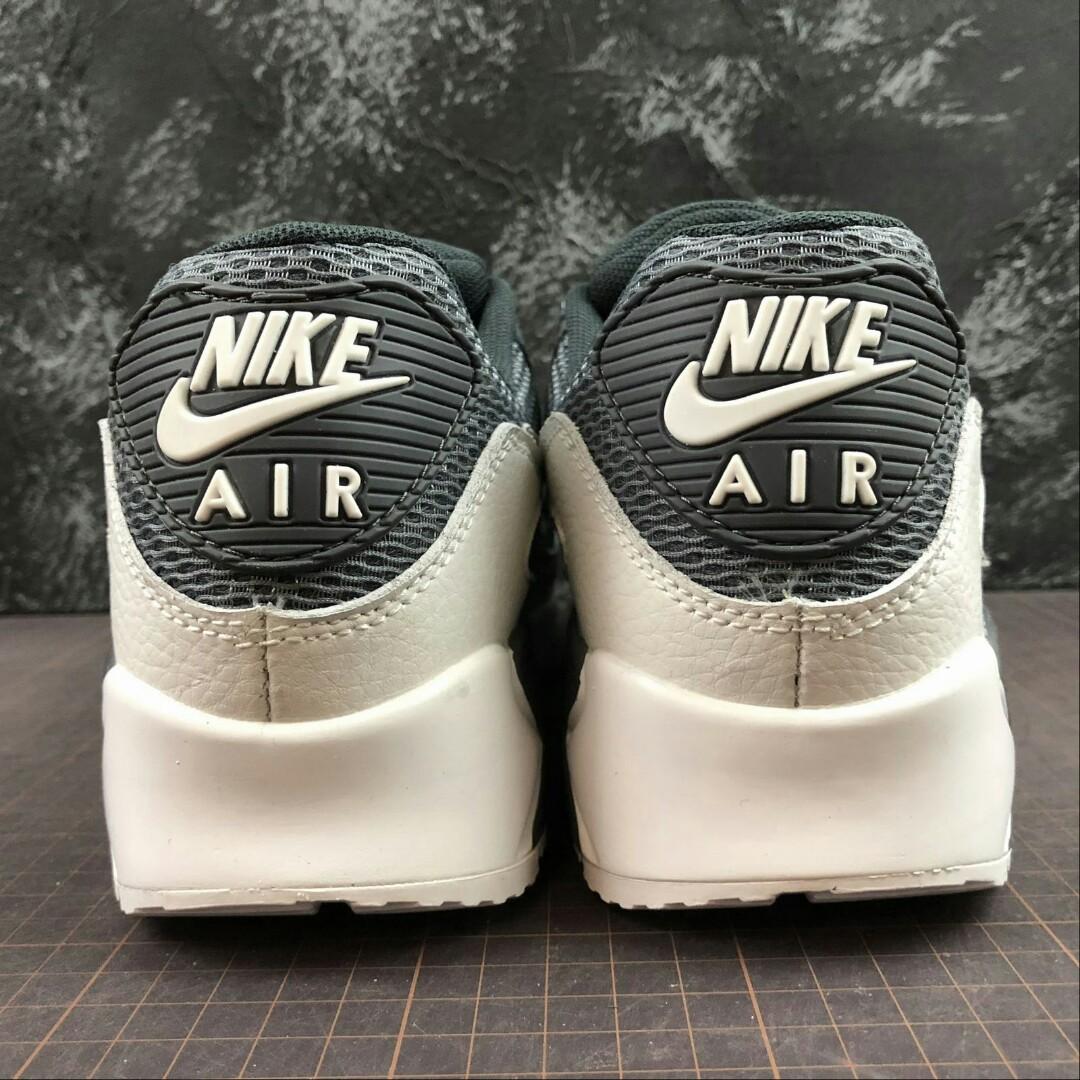 Nike Air Max 90 Ultra Essential, Men's Fashion, Footwear, Sneakers on ...