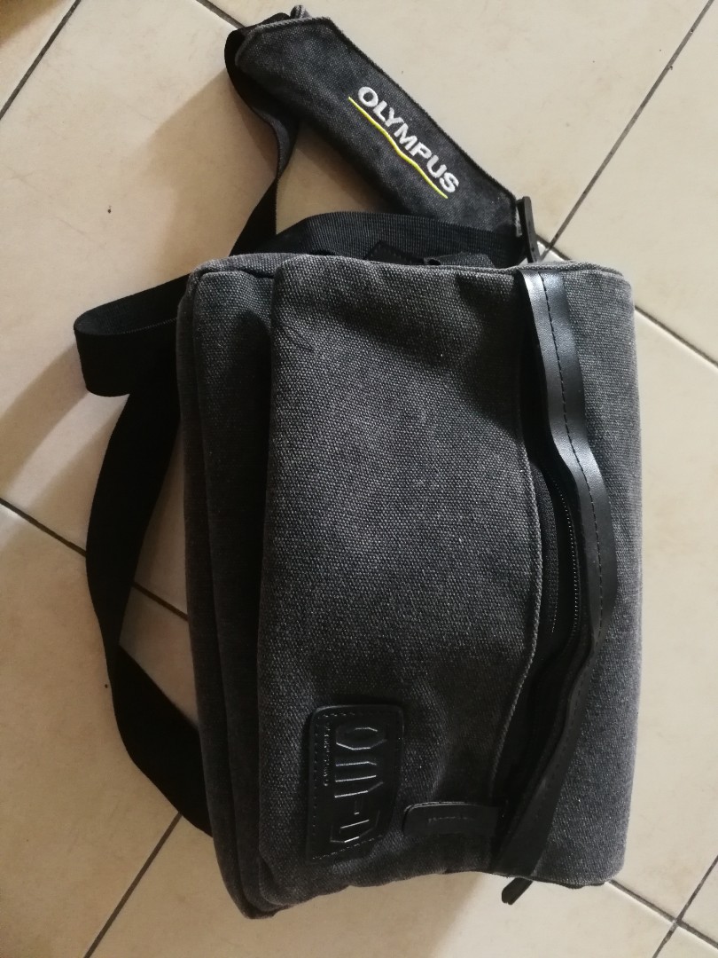 Original olympus camera bag, Photography, Cameras on Carousell