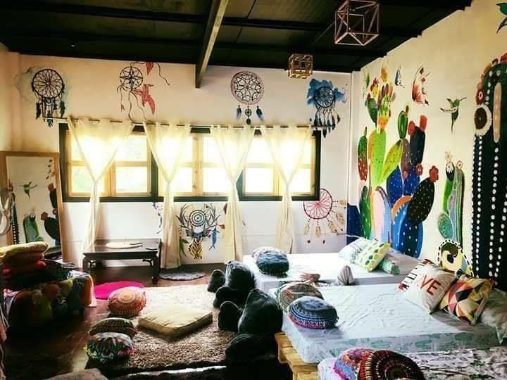 Tagaytay Staycation Classico - Casa De Aaliyah Good for 8 pax 2 Storey ...