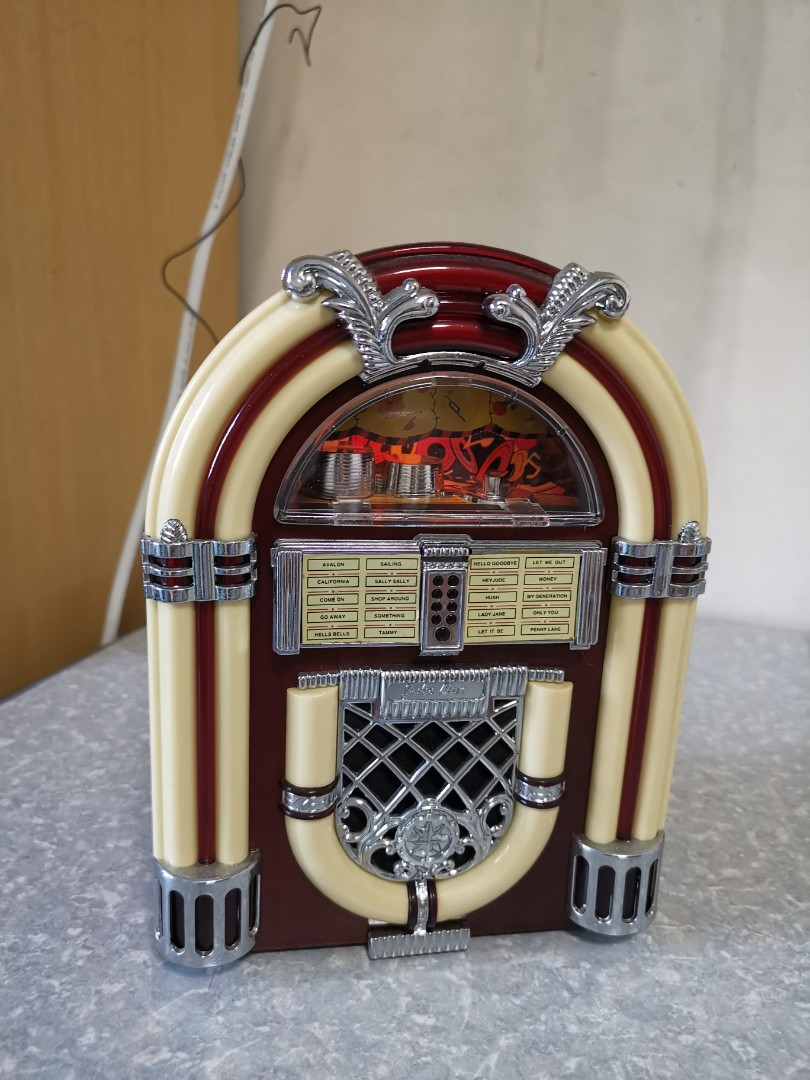 Vintage Jukebox FM/AM Radio, Hobbies & Toys, Memorabilia & Collectibles ...