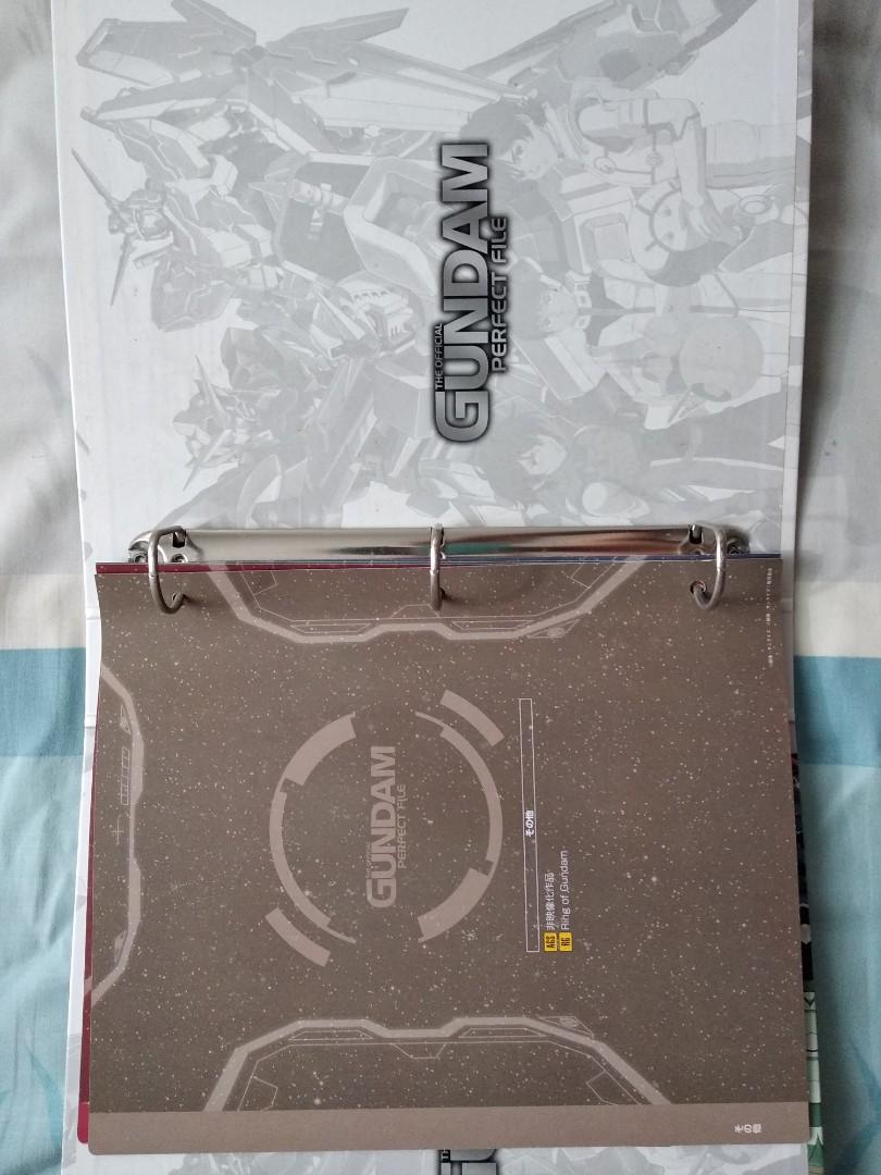 Gundam - The Official Gundam Perfect File, Hobbies & Toys, Memorabilia ...