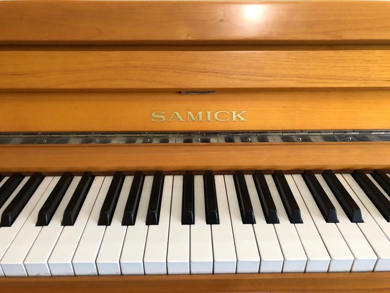 Samick Piano 2012, Musik & Media, Alat di Carousell