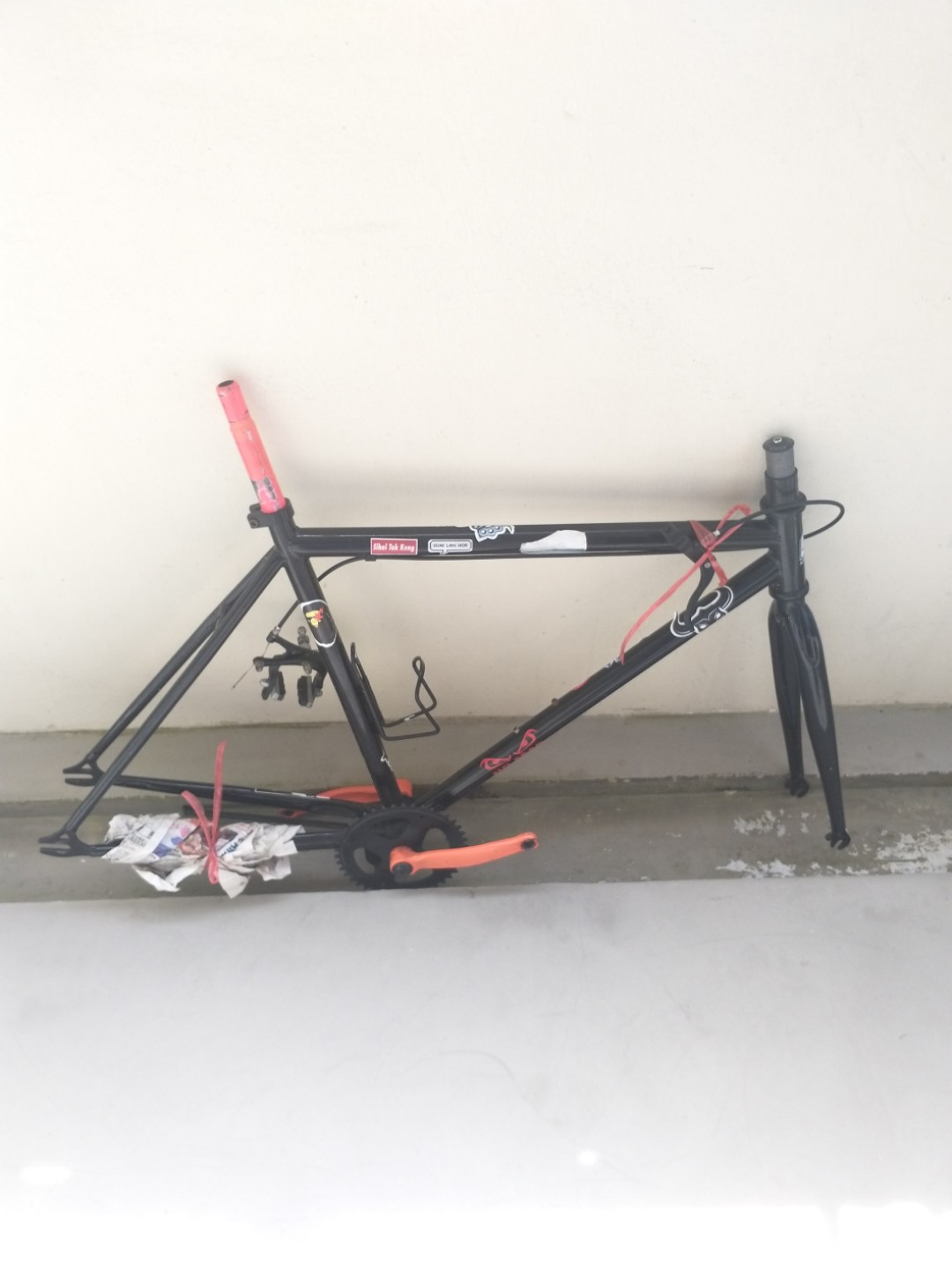 Fixie frame, Sports Equipment, Bicycles & Parts, Bicycles on Carousell