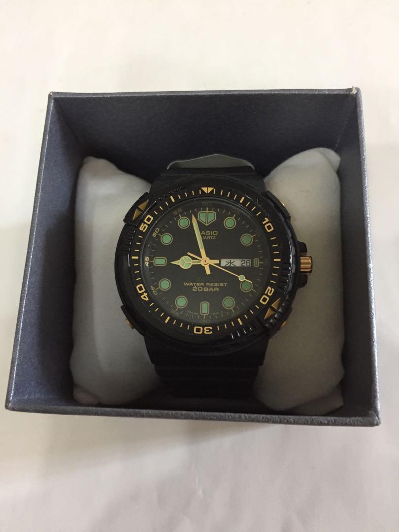 減價促銷，95%新日板CASIO MRD-201W 電子石英錶，日本內銷日文字，200米防水，全部原裝貨。時間正常。新舊如圖，淨錶一隻 ...