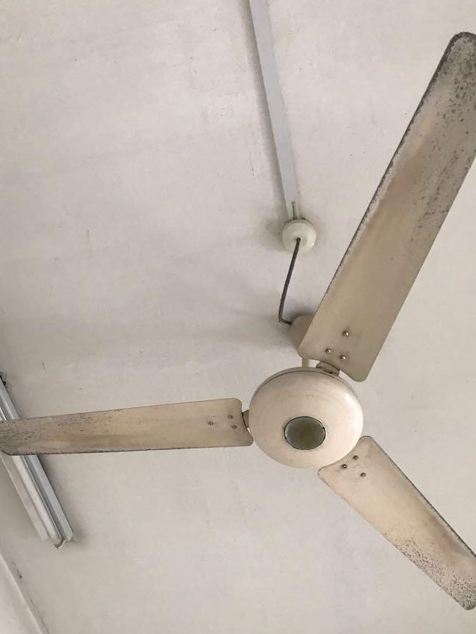 Antique Usha fan, Hobbies & Toys, Memorabilia & Collectibles, Vintage ...