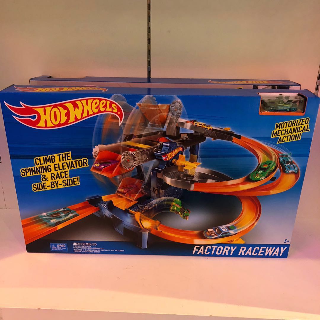 NEW - HOT WHEELS SET - FACTORY RACEWAY, Hobbies & Toys, Toys & Games on ...