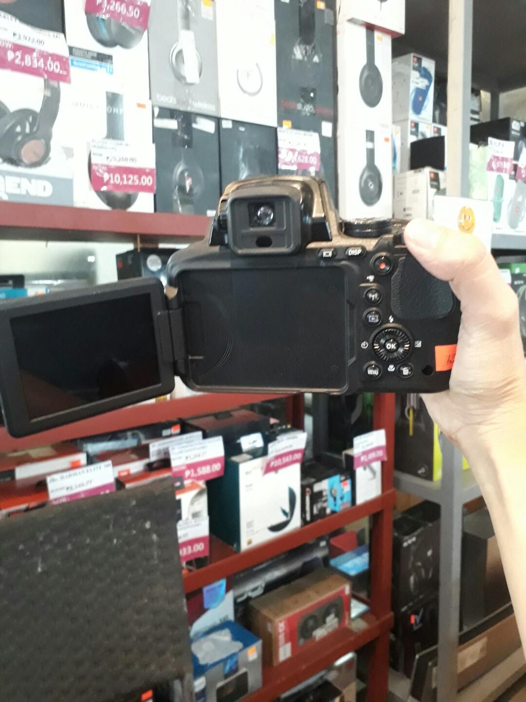 Nikon Coolpix P900, Photography, Cameras on Carousell