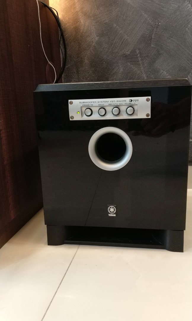 Yamaha subwoofer YST-SW015, Audio, Soundbars, Speakers & Amplifiers on ...