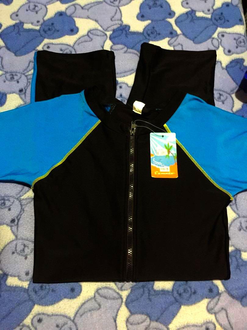 Camato shorty rashguard xxl, Women's Fashion, Swimwear, Rash guard on ...