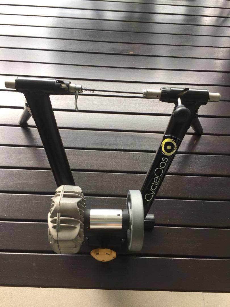 Cycleops Fluid 2 trainer, Sports Equipment, Bicycles & Parts, Bicycles ...