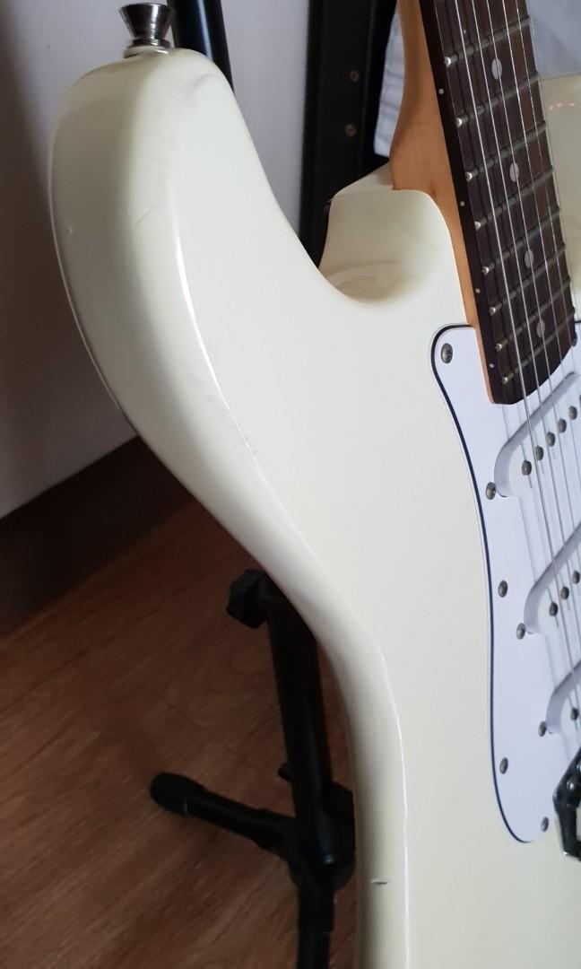 RJ Skycaster Electric Guitar (Stratocaster copy), Hobbies & Toys, Music ...