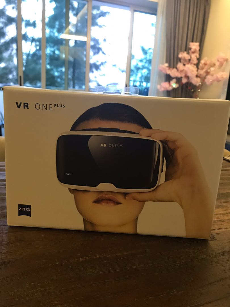 ZEISS VR ONE PLUS, Video Gaming, Gaming Accessories, Virtual Reality on ...