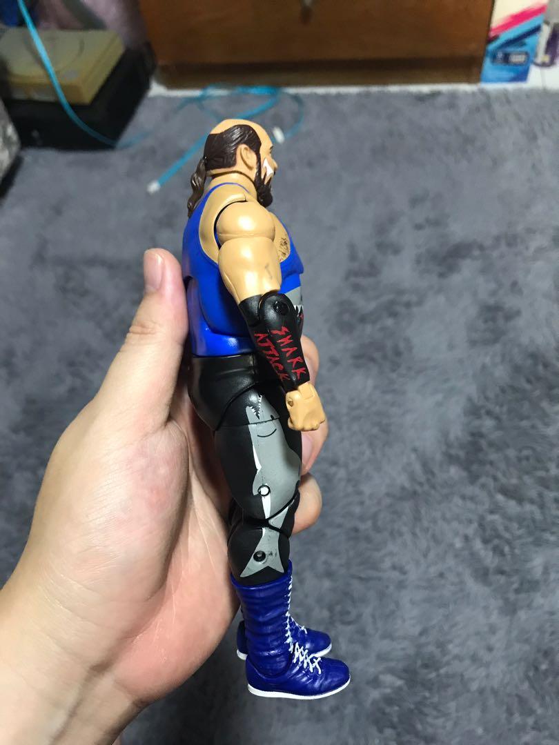 WWE WCW EXCLUSIVE ELITE COLLECTION THE SHARK / EARTHQUAKE, Hobbies ...