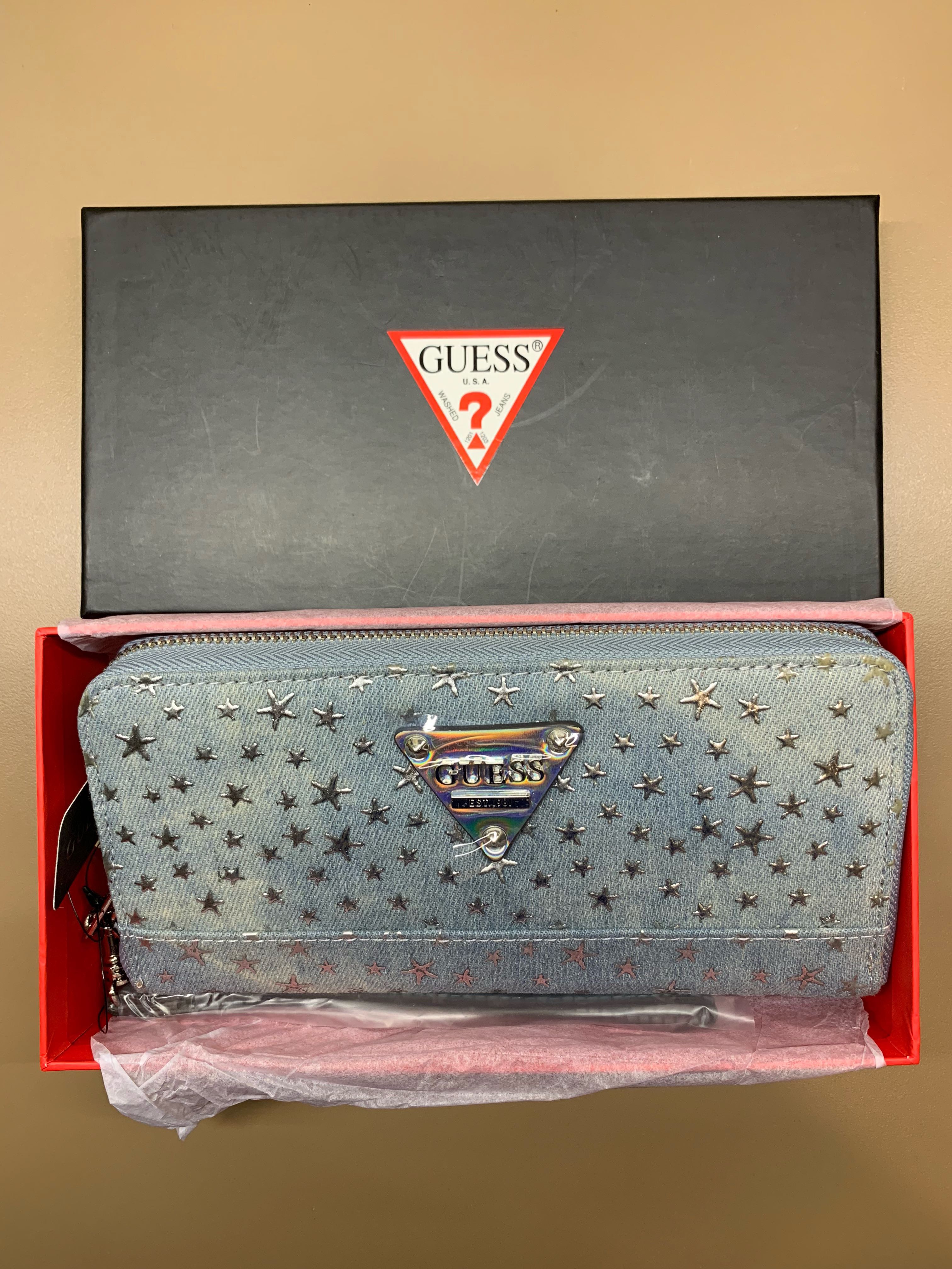 Guess Wallet, Women's Fashion, Bags & Wallets, Wallets & Card Holders ...