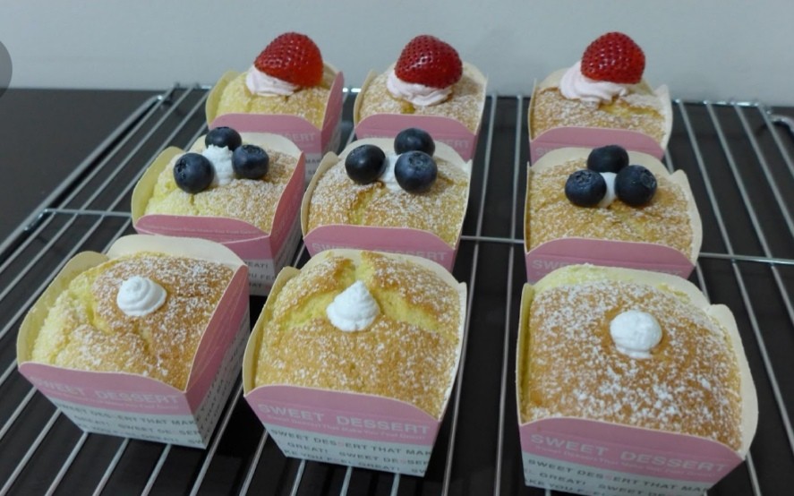 Hokiado cake with fruit, Food & Drinks, Chilled & Frozen Food on Carousell