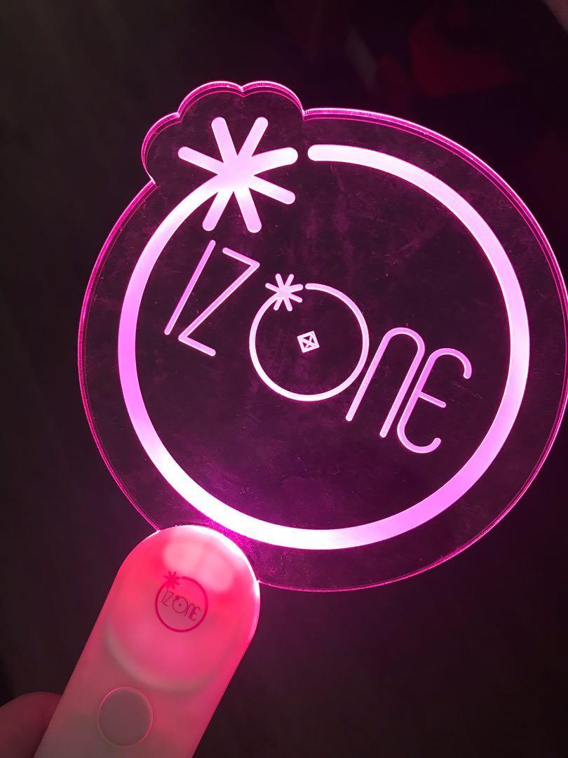 izone official showcon lightstick, Hobbies & Toys, Memorabilia ...