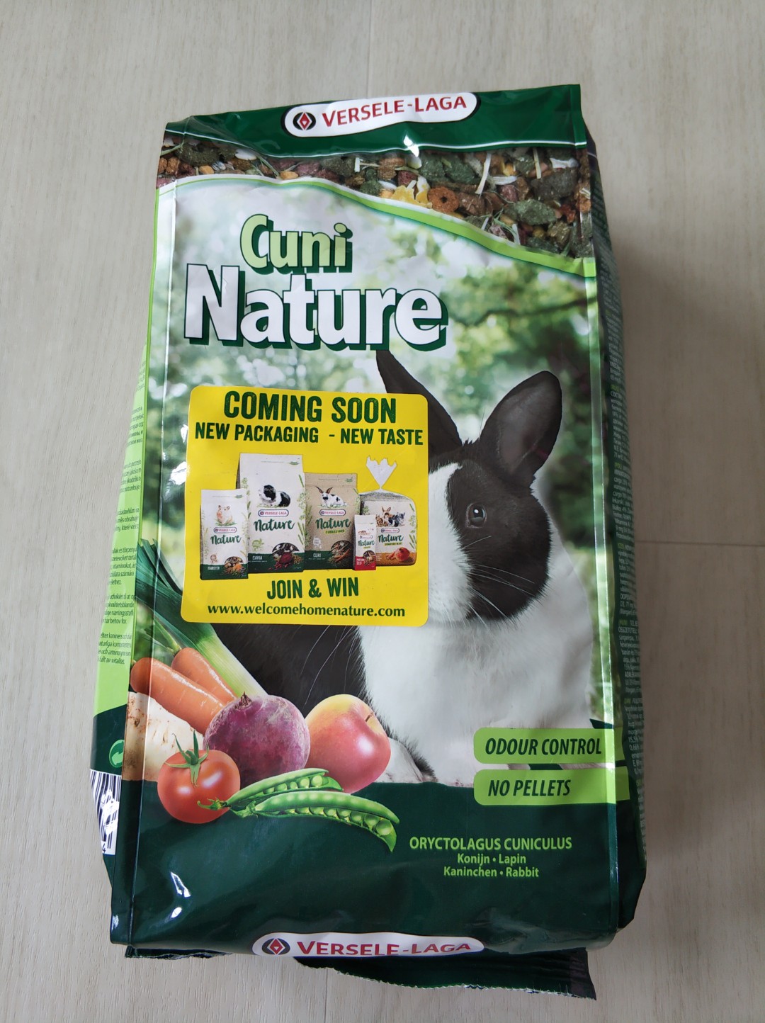 Rabbit food, Pet Supplies, Pet Food on Carousell