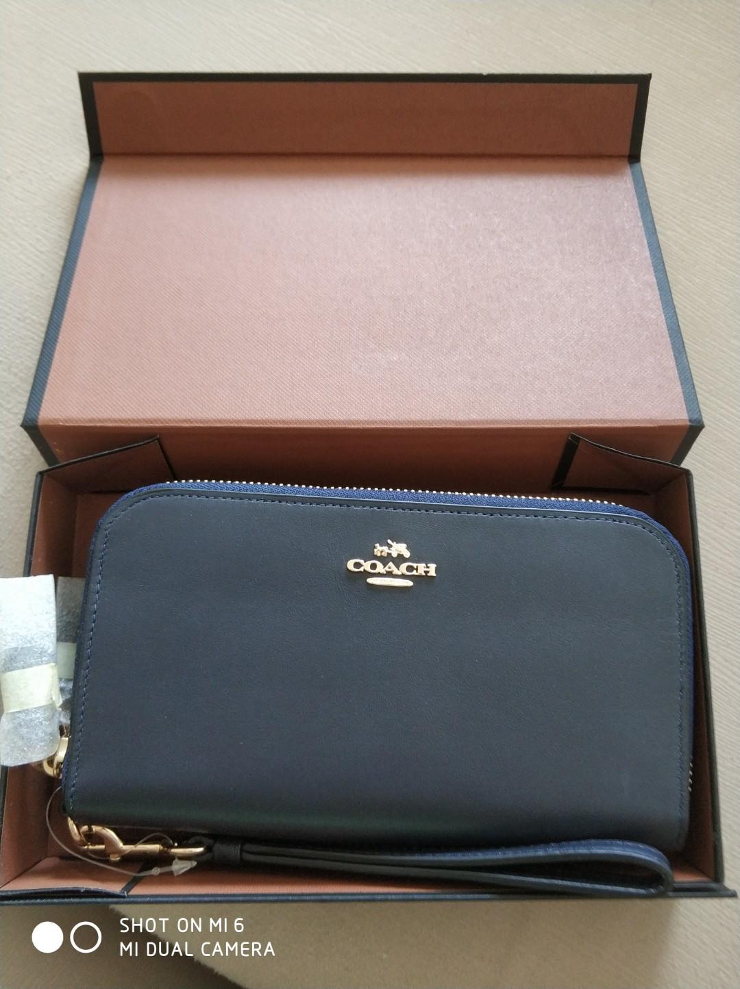brand new coach wallet, Luxury, Bags & Wallets on Carousell